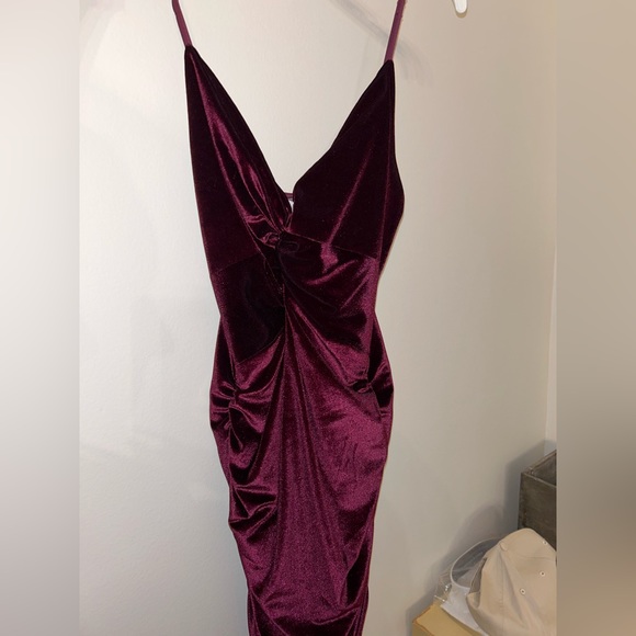 Lucy in the Sky | Dresses | Lucy In The Sky Burgundy Velvet Dress ...